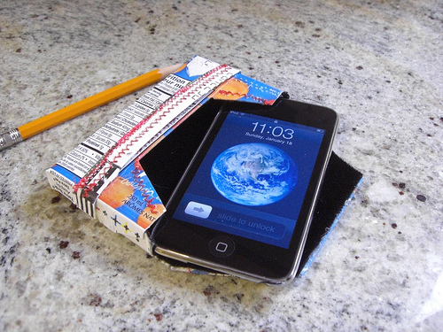 How to Make an iPhone Case from Upcycled Materials | Networx