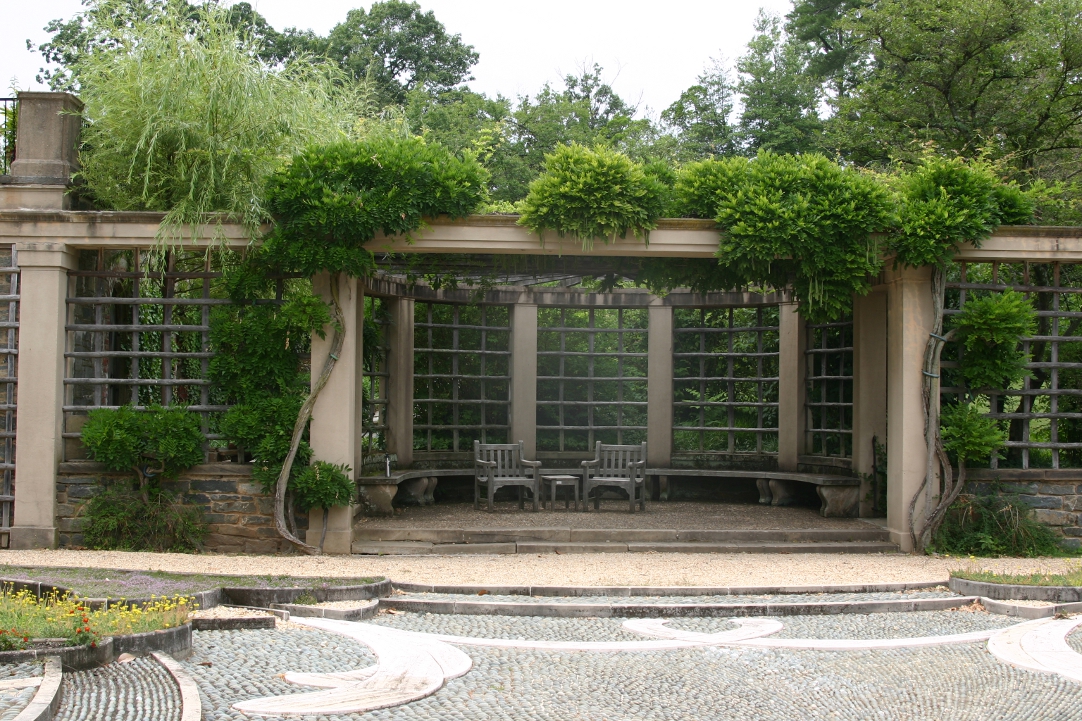 DIY Landscape Design: Choosing Garden Structures | Networx